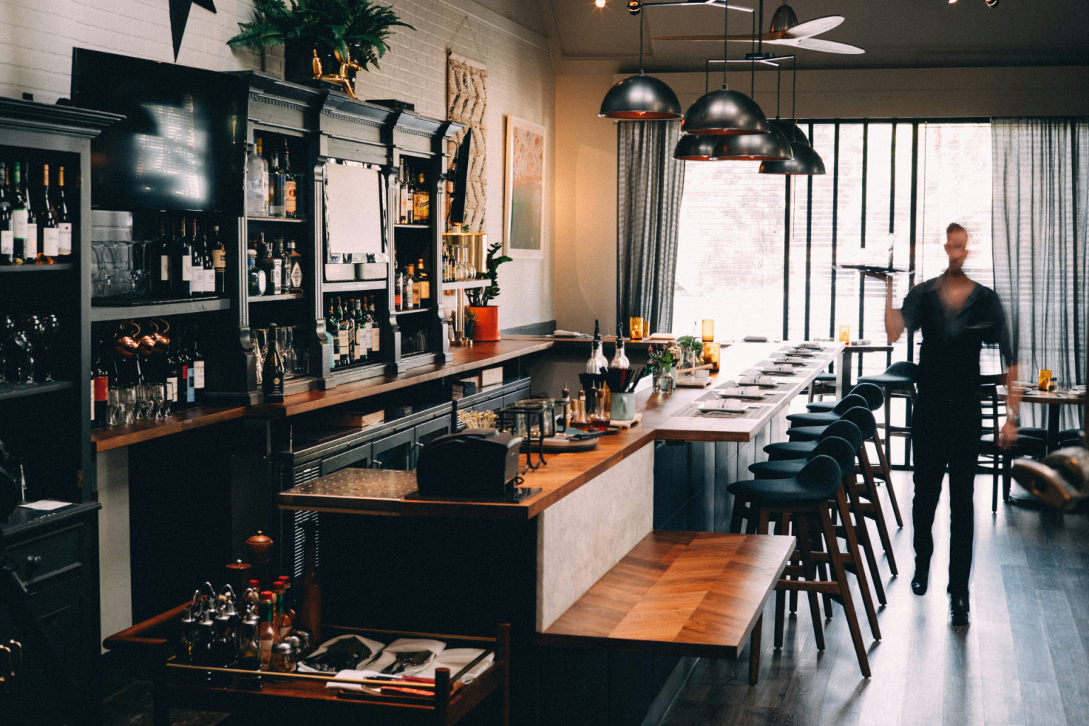 How to Lease a Restaurant Space (Everything You Need to Know) | UpMenu