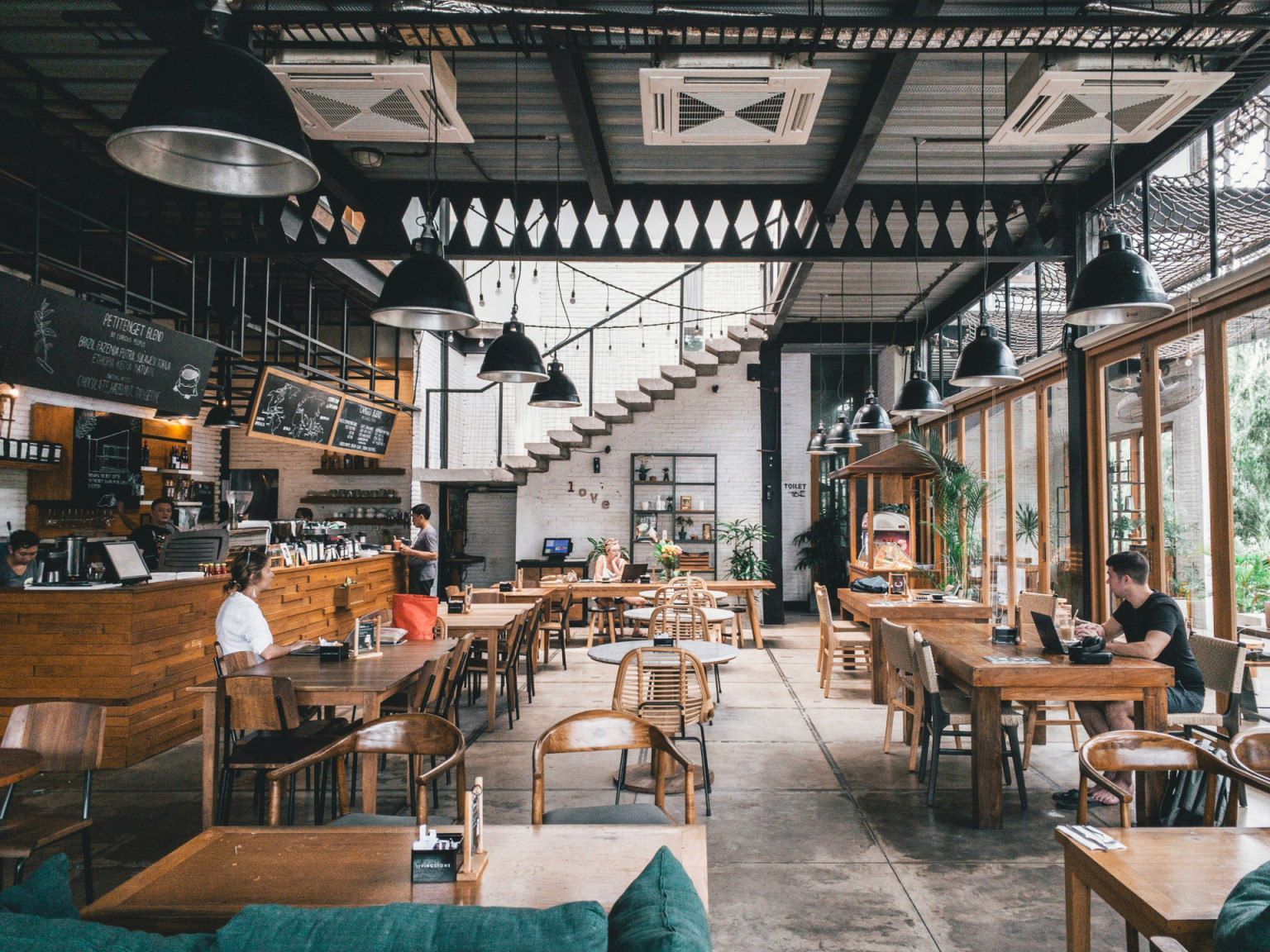 How to Lease a Restaurant Space (Everything You Need to Know) | UpMenu