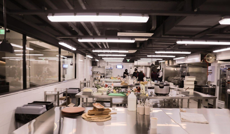 How to Start a Virtual Restaurant (13 Steps) | UpMenu