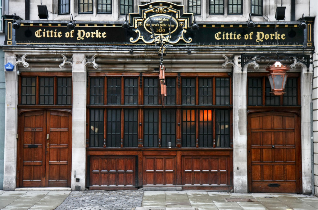 550+ Cool Bar Name Ideas & How to Choose One | UpMenu