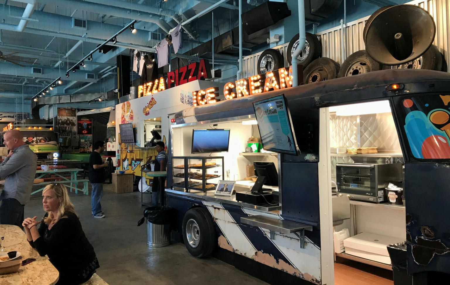 25 Unique Ice Cream Shop Ideas, Themes & Concepts (2023) | UpMenu