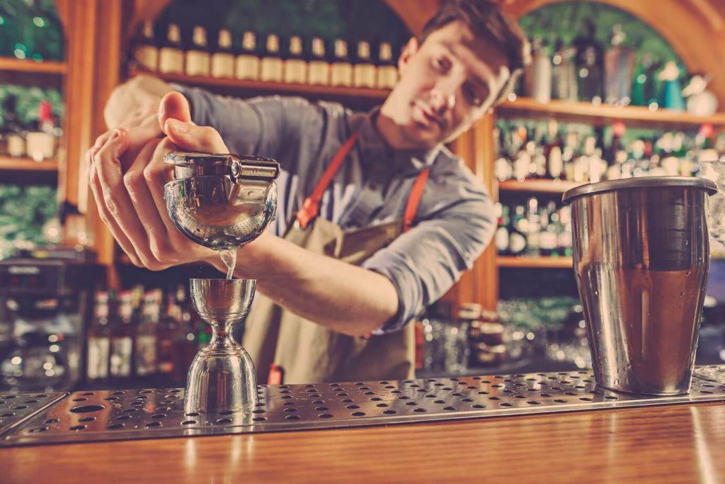 Bar Profit Margin (How to Increase & Calculate) | UpMenu