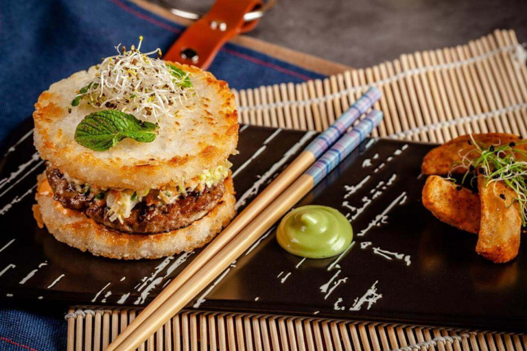 10 Hottest Food Trends in 2025 | UpMenu