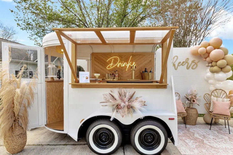 100+ Funny Bar Slogans & Sayings (How to Choose One) | UpMenu