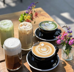 How To Run a Successful Coffee Shop in 2024 (13 Tips) | UpMenu