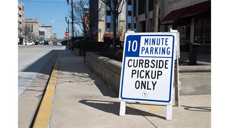 Restaurant Curbside Pickup: What It Is & How It Works | UpMenu