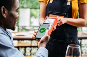 Restaurant Payment Processing: What It Is & How To Do It | UpMenu