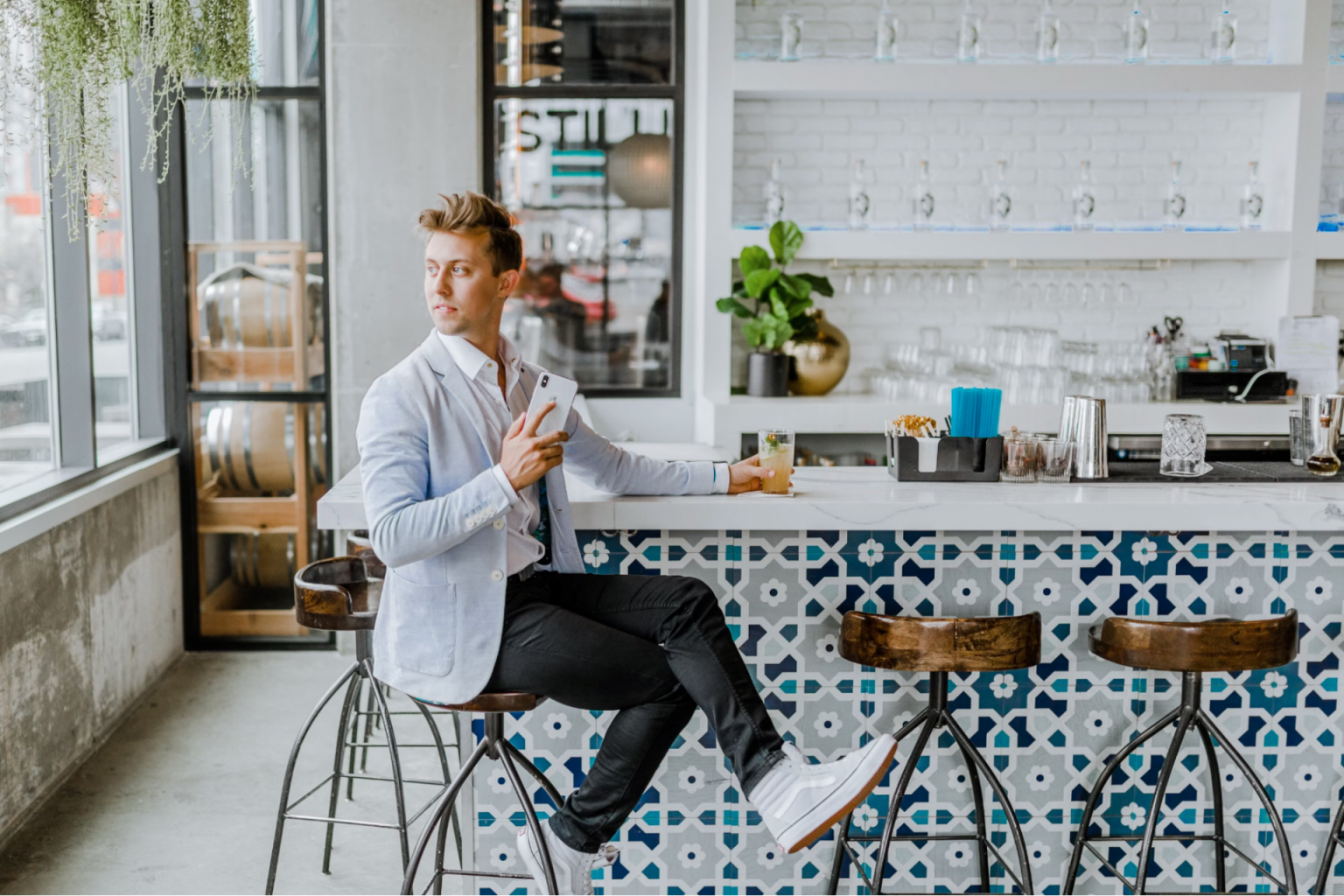 Restaurant Management: 8 Tips on How to Manage a Restaurant | UpMenu