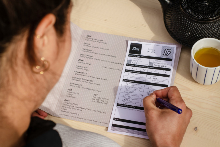 Restaurant Manager Log Book: Examples & Free Template | UpMenu