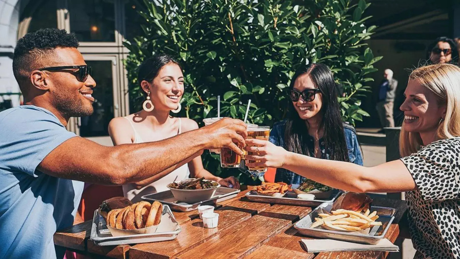 7 Most Profitable Restaurant Revenue Streams | UpMenu