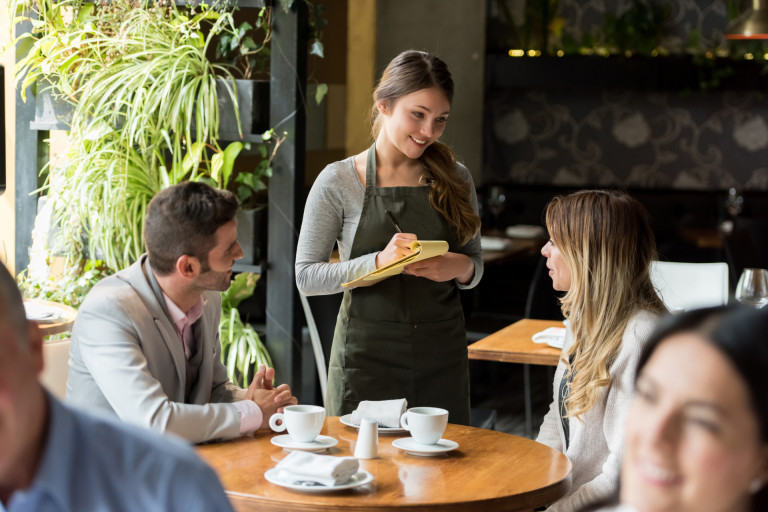 9 Restaurant Customer Service Strategies | UpMenu