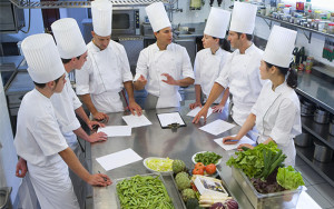 13 Best Restaurant Management Books (For Managers & Owners) | UpMenu