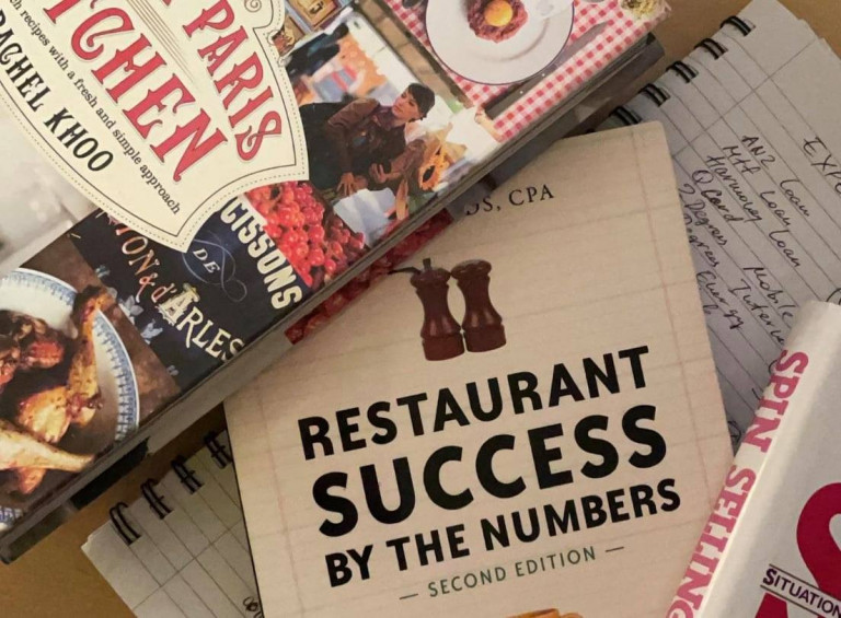 13 Best Restaurant Management Books (For Managers & Owners) | UpMenu