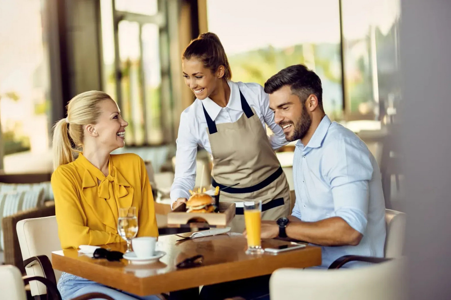How to Improve Speed of Service in a Restaurant (Ultimate Guide) | UpMenu