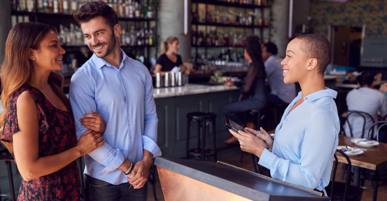 How to Improve Speed of Service in a Restaurant (Ultimate Guide) | UpMenu