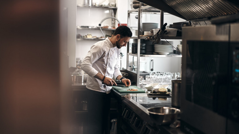 5 Types of Restaurant Kitchens: How to Run & Optimize Them | UpMenu