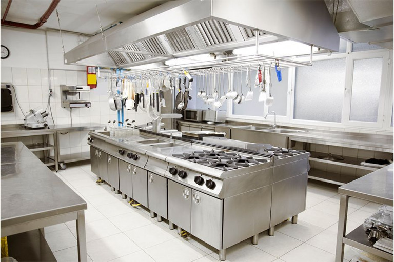What Is a Commercial Kitchen? (Ultimate Guide) | UpMenu